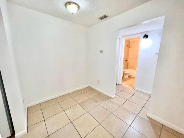 501 W. Ohio Ave 1 Bedroom Apartment for Rent at 501 W Ohio Ave, Deland, FL 32720