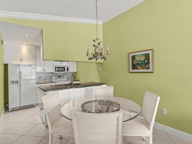 501 Waterside Dr, Hypoluxo, FL 33462