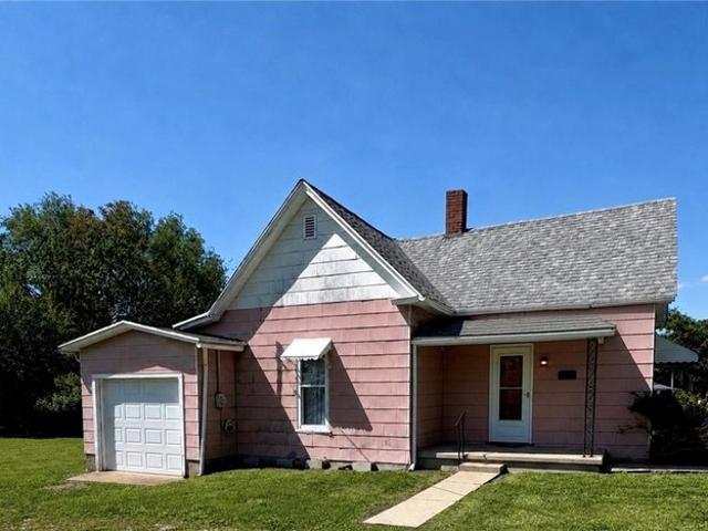 501 Walcott St, Paris, IL 61944