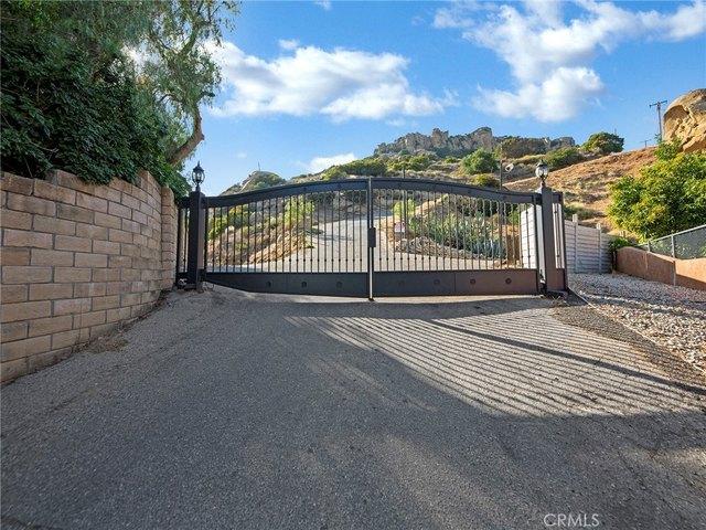 501 Thompson Ave, Chatsworth, CA 91311