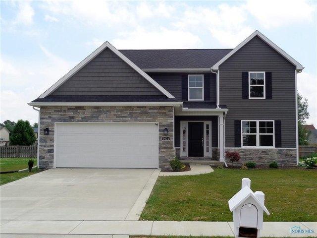 5024 Merlot Dr, Oregon, OH 43616