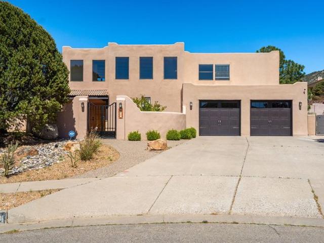 5024 Calle De Tierra NE, Albuquerque, NM 87111