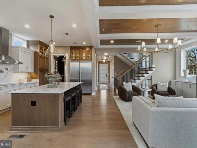5024 Strathmore