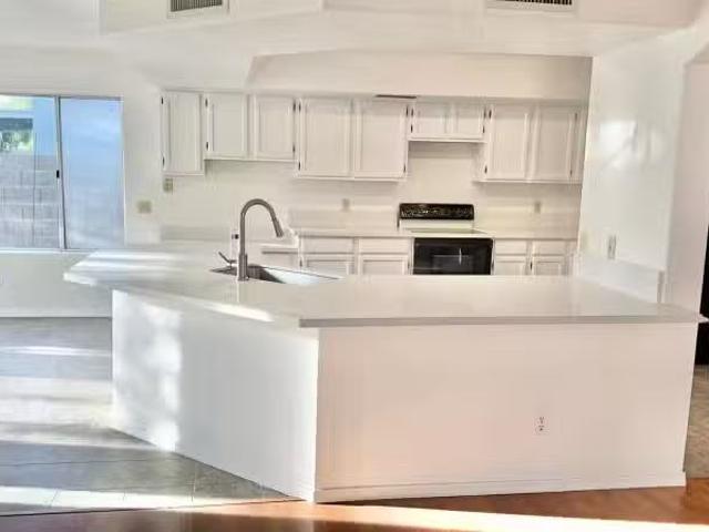 5024 W Chicago Cir N, Chandler, AZ 85226