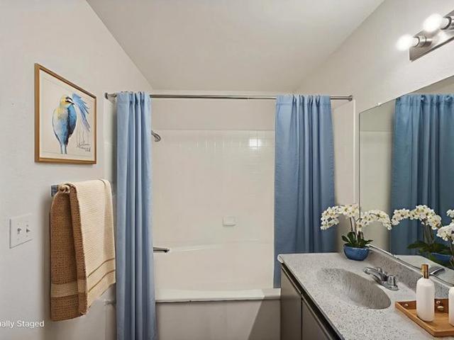 5025 Nellis Oasis Ln, Las Vegas, NV 89115