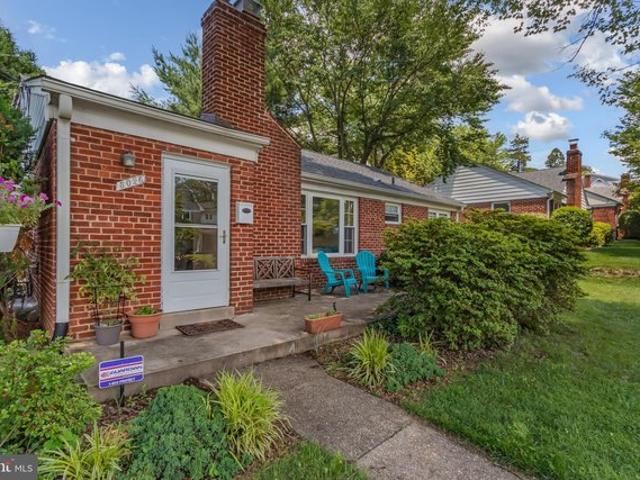 5025 Cushing Dr, Kensington, MD 20895