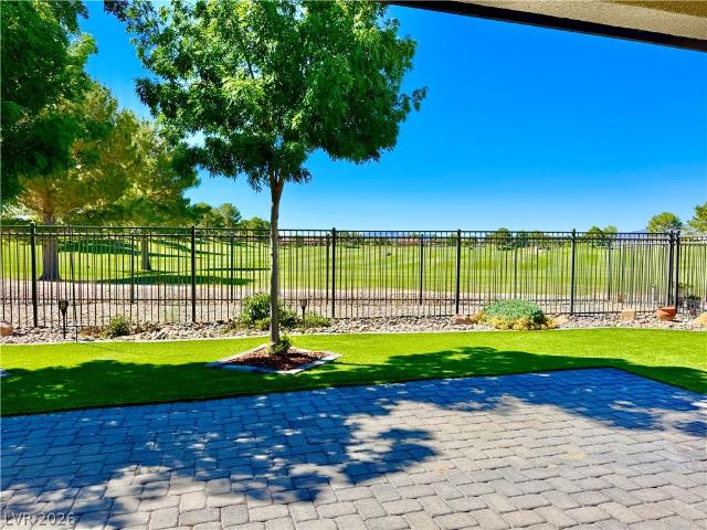 5025 E Beacon Ridge Drive