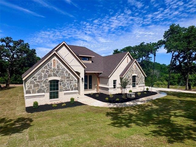 5025 Glenoaks Ct, Weatherford, TX 76088