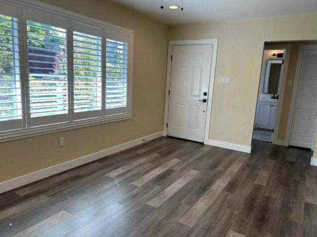 5025 Hilltop Drive