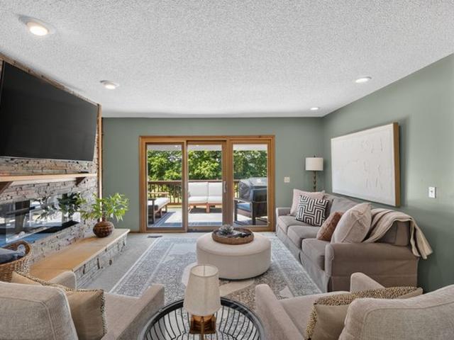 5025 Karen Dr Unit 206, Panora, IA 50216