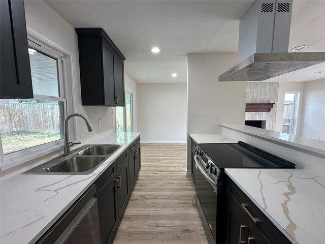 5026 Court Rd, Houston, TX 77053