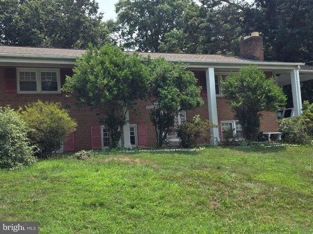 5026 Leland Dr N, Oxon Hill, MD 20745