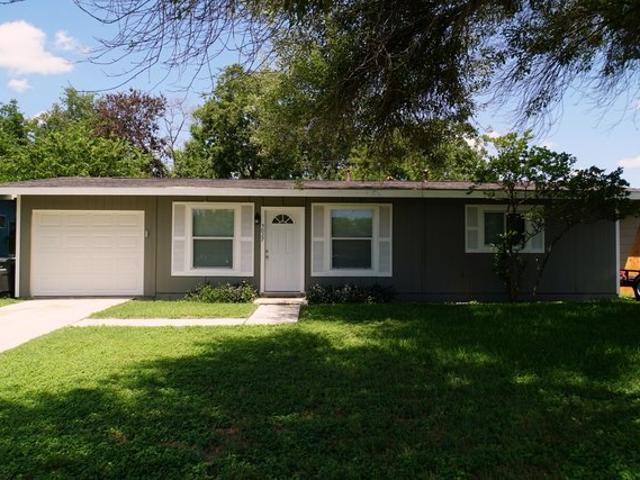 5027 Village Green, San Antonio, TX 78218