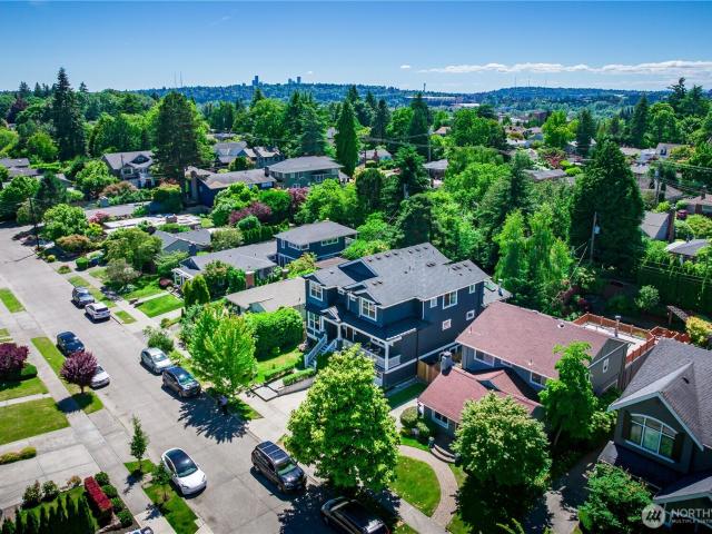 5027 48th Avenue NE