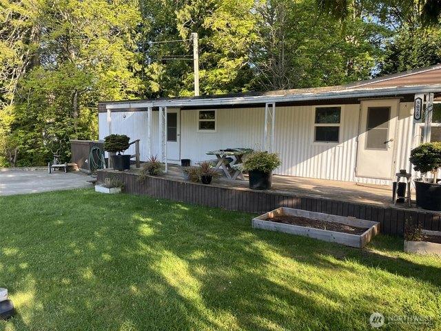 5028 Maple St, Blaine, WA 98230