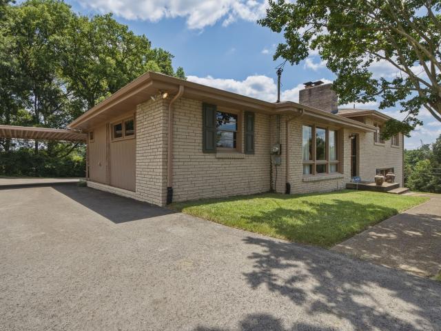 5028 Danby Dr