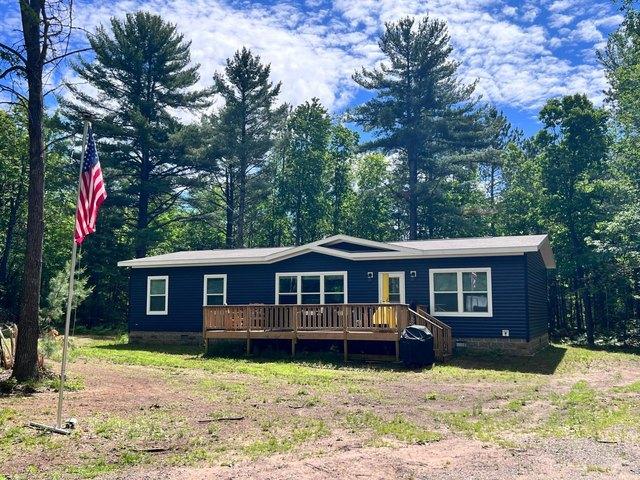5028 Rivercrest Ln, Eagle River, WI 54521