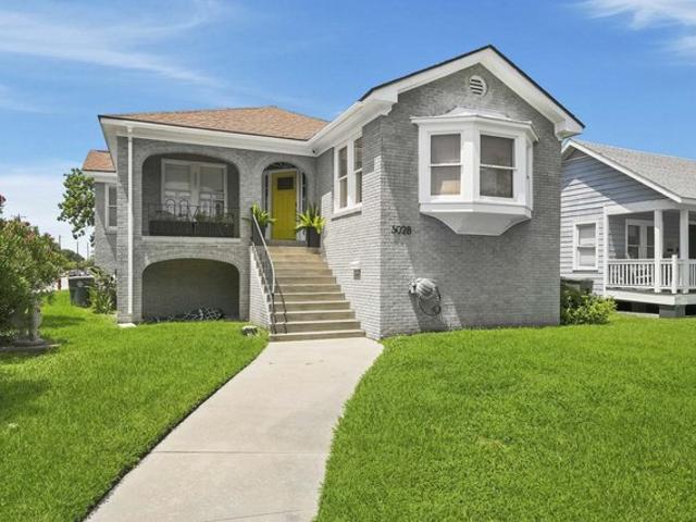 5028 Ursuline, Galveston, TX 77551