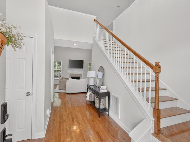5029 Claude Dr