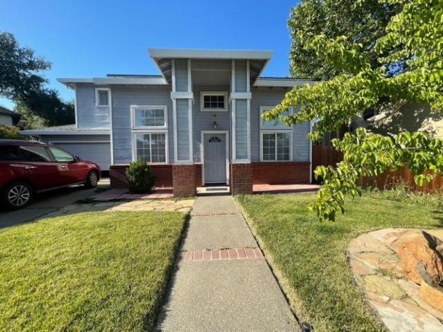 5029 Collina Pl, Sacramento, CA 95841
