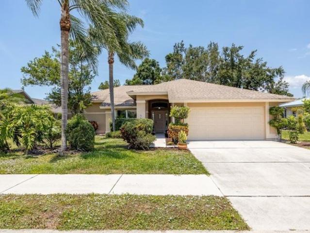 5029 Southern Pine Cir, Venice, FL 34293