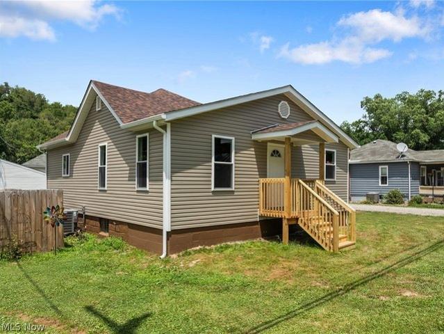 50201 Fairpoint Maynard Rd, Saint Clairsville, OH 43950