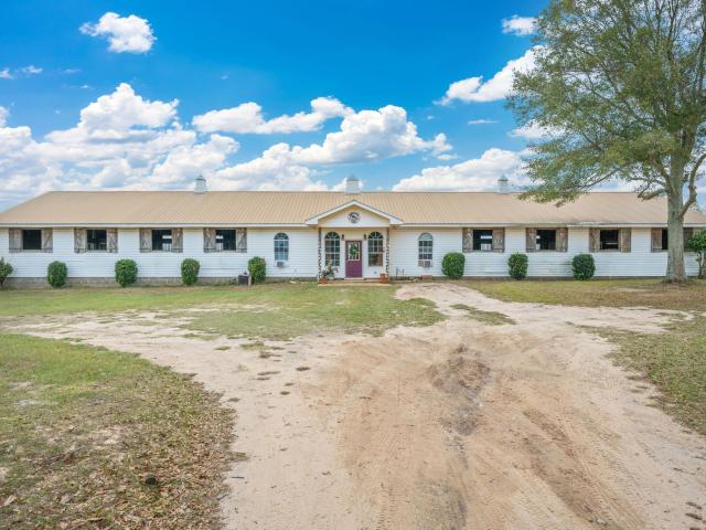 5020 Arena Rd, Crestview, FL 32536 | MLS #991549 | Compass