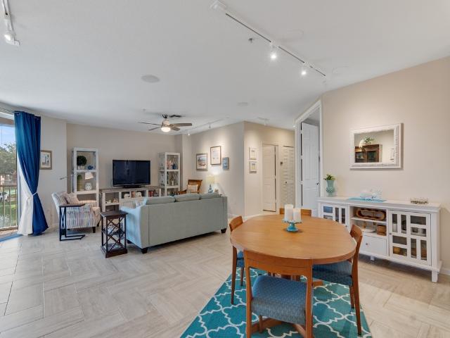 5020 Fairways Cir, Unit J206, Vero Beach, FL 32967 | MLS #290659