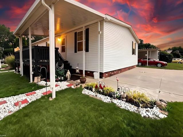 50214 Ambleside Ct, Shelby Township, MI 48315