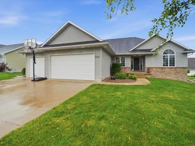 5021 Mercedes Bnd, Waterloo, IA 50701