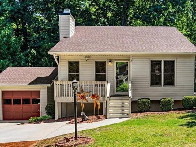 5021 Mereworth Ct, Winston Salem, NC 27104