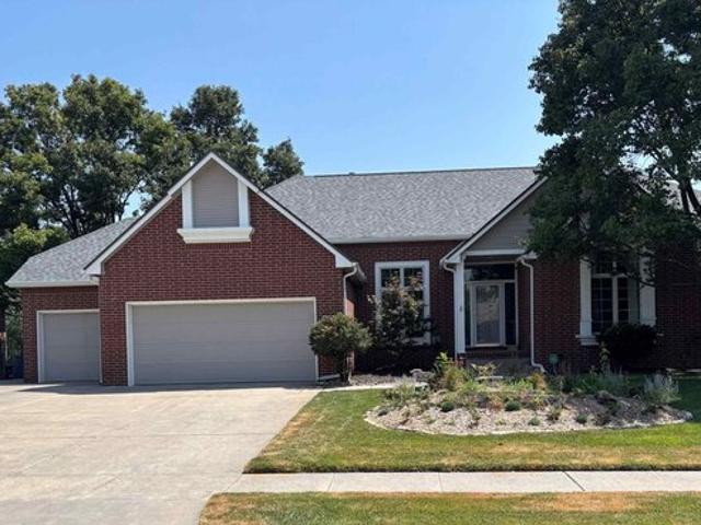 5021 N Harborside Ct, Wichita, KS 67204