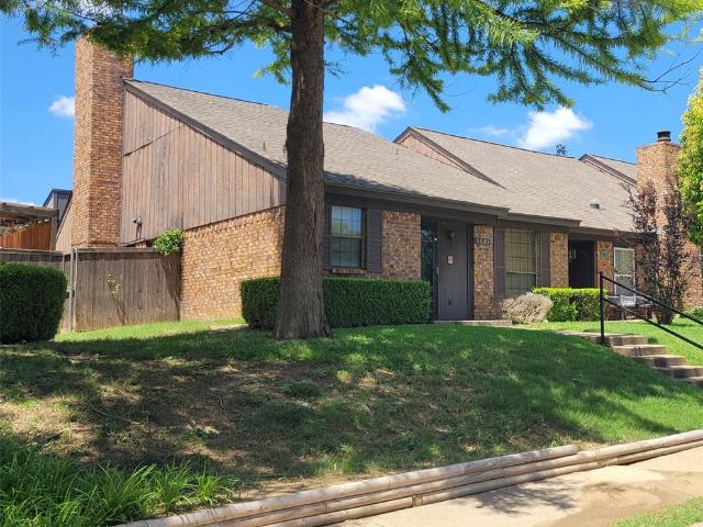 5021 Buttonwood Lane