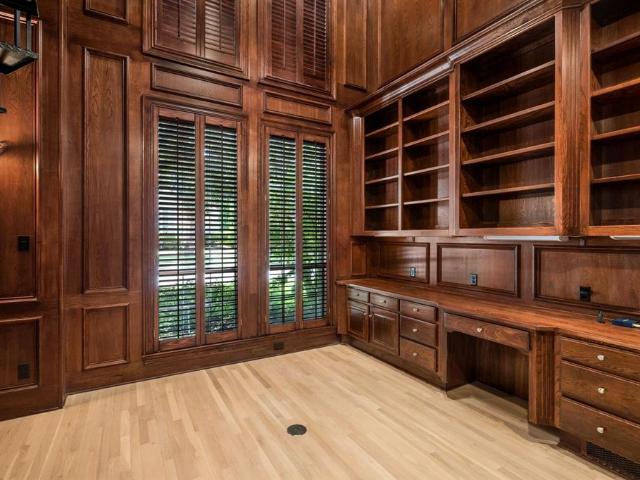 5021 Charles Place