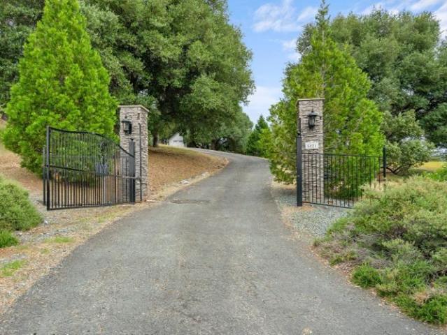 5021 D'Agostini, Somerset, CA 95684