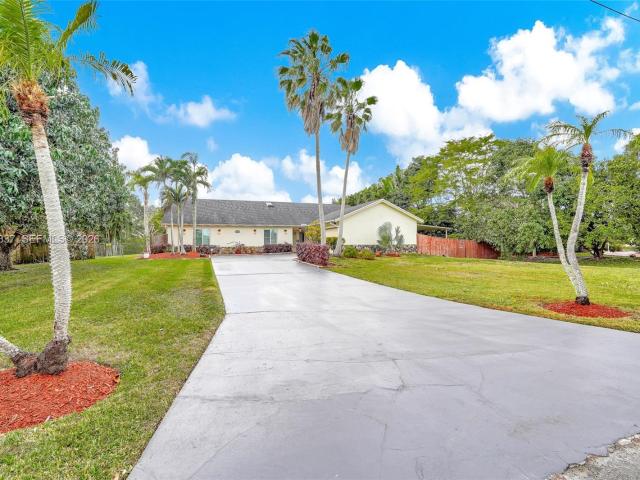 5021 SW 168th Ave, Southwest Ranches, FL 33331 | MLS #A11960