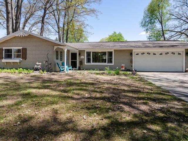 5021 Weatherford Dr, Coloma, MI 49038