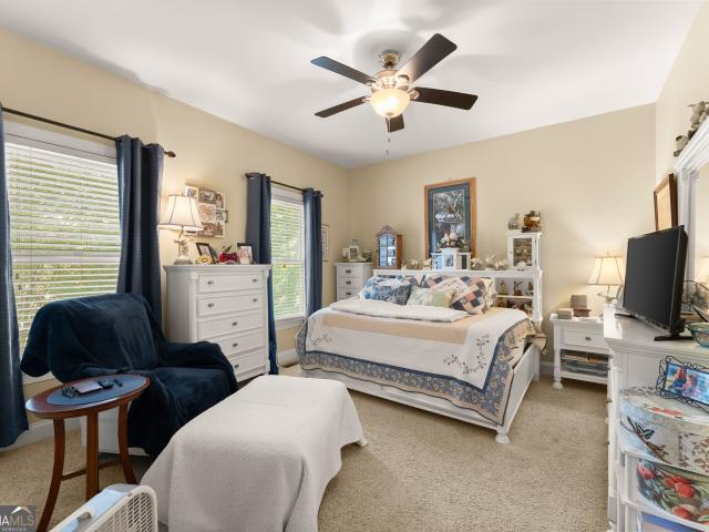 5022 Oak Farm Way