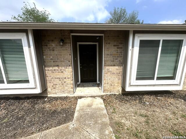 5022 Crestwood Dr