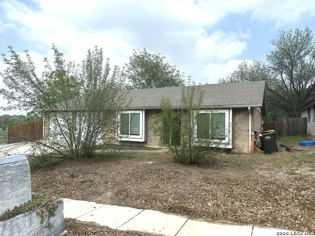 5022 Crestwood Dr