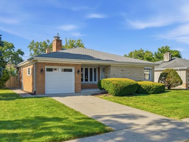5022 Fargo Ave, Skokie, IL 60077