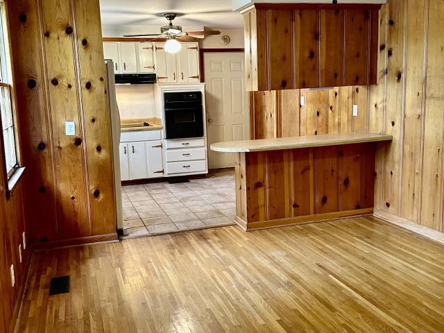 5023 Collinwood Dr
