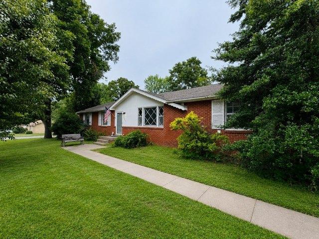 5023 Collinwood Dr, Clarksville, TN 37042