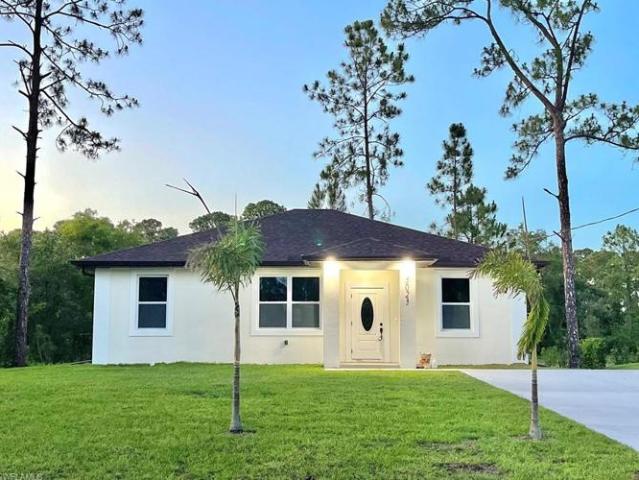 5023 Tradewinds Cir, Labelle, FL 33935