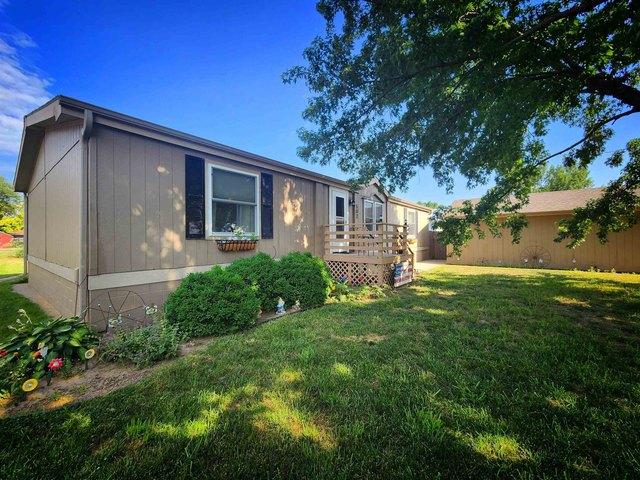 502 N 3rd Ave, Axtell, NE 68924
