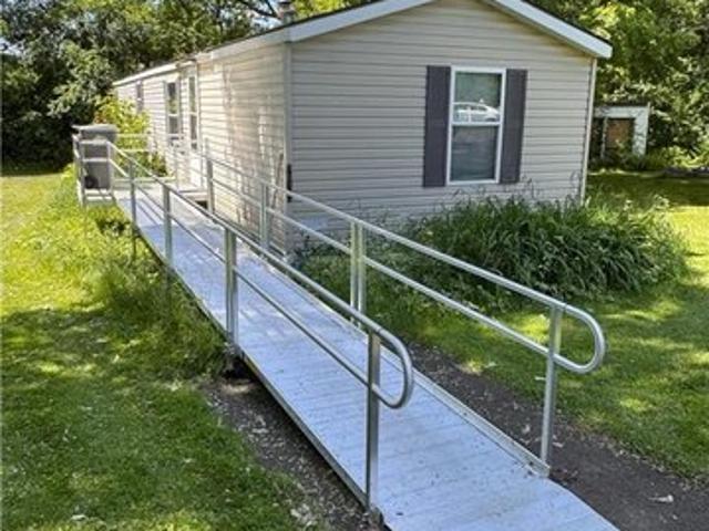 502 3rd St NE, Milaca, MN 55051