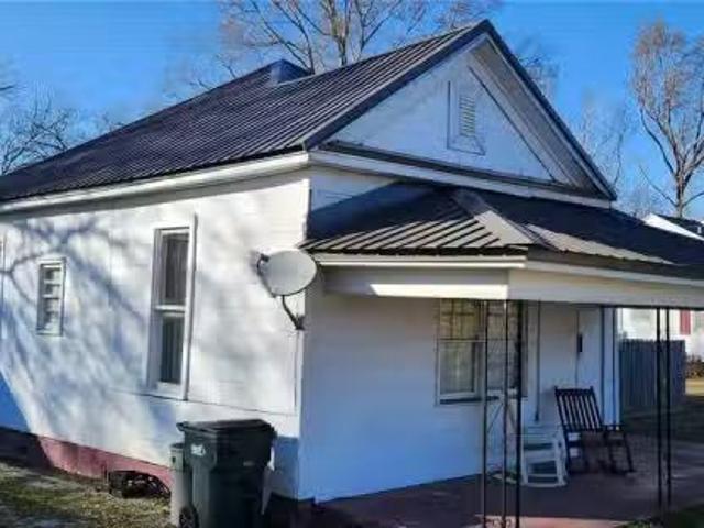 502 3RD ST SE, ALICEVILLE, AL 35442