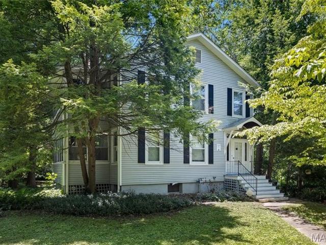 502 Carson Rd, Saint Louis, MO 63135