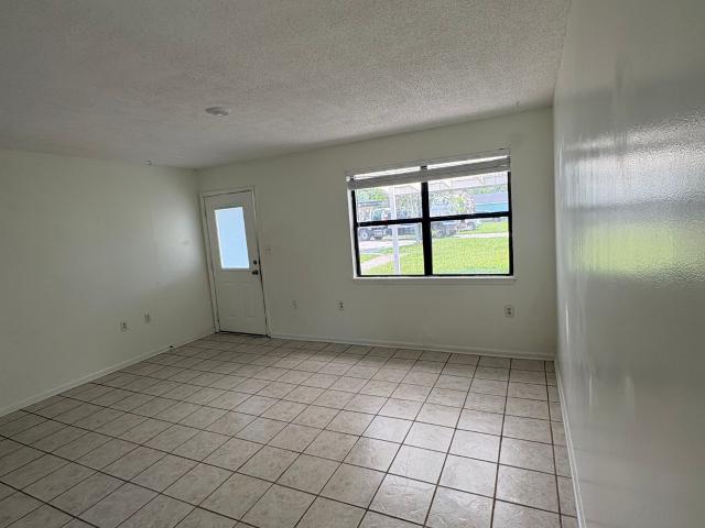 502 Chateau Circle
