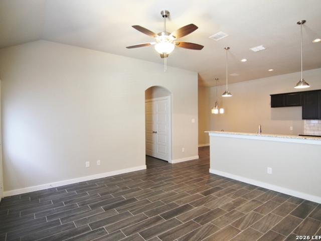 502 Creekside Frst